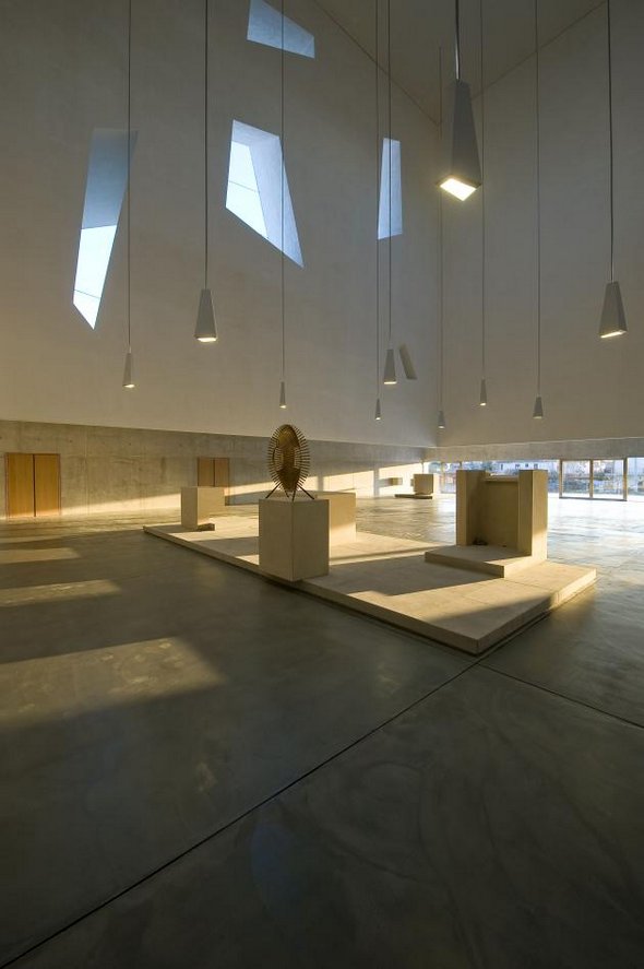 16 Amazing and Unique Modern Church Designs
